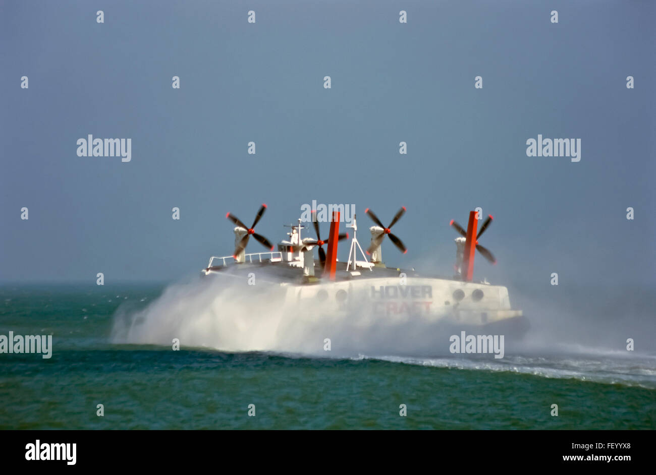 Cross channel hovercraft Banque de photographies et d’images à haute ...