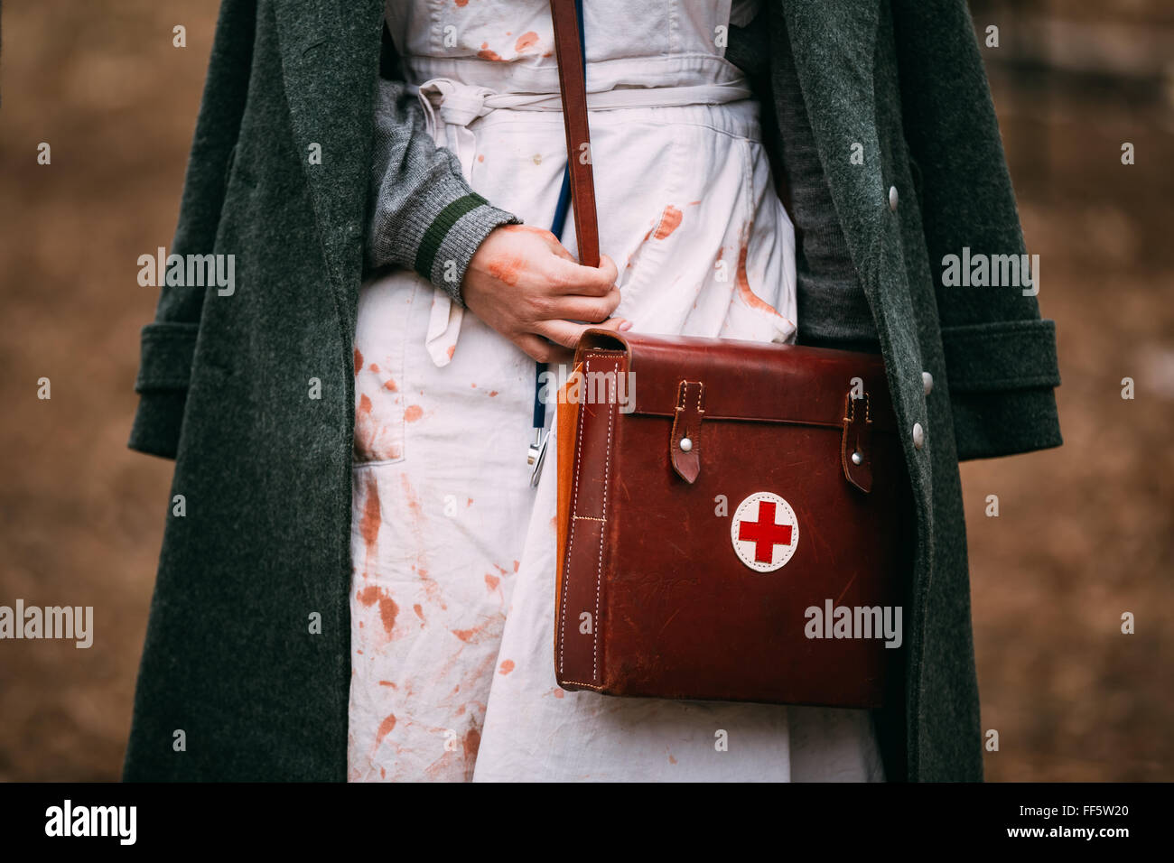 La reconstitution médiévale non identifié historique use Croix-Rouge ...