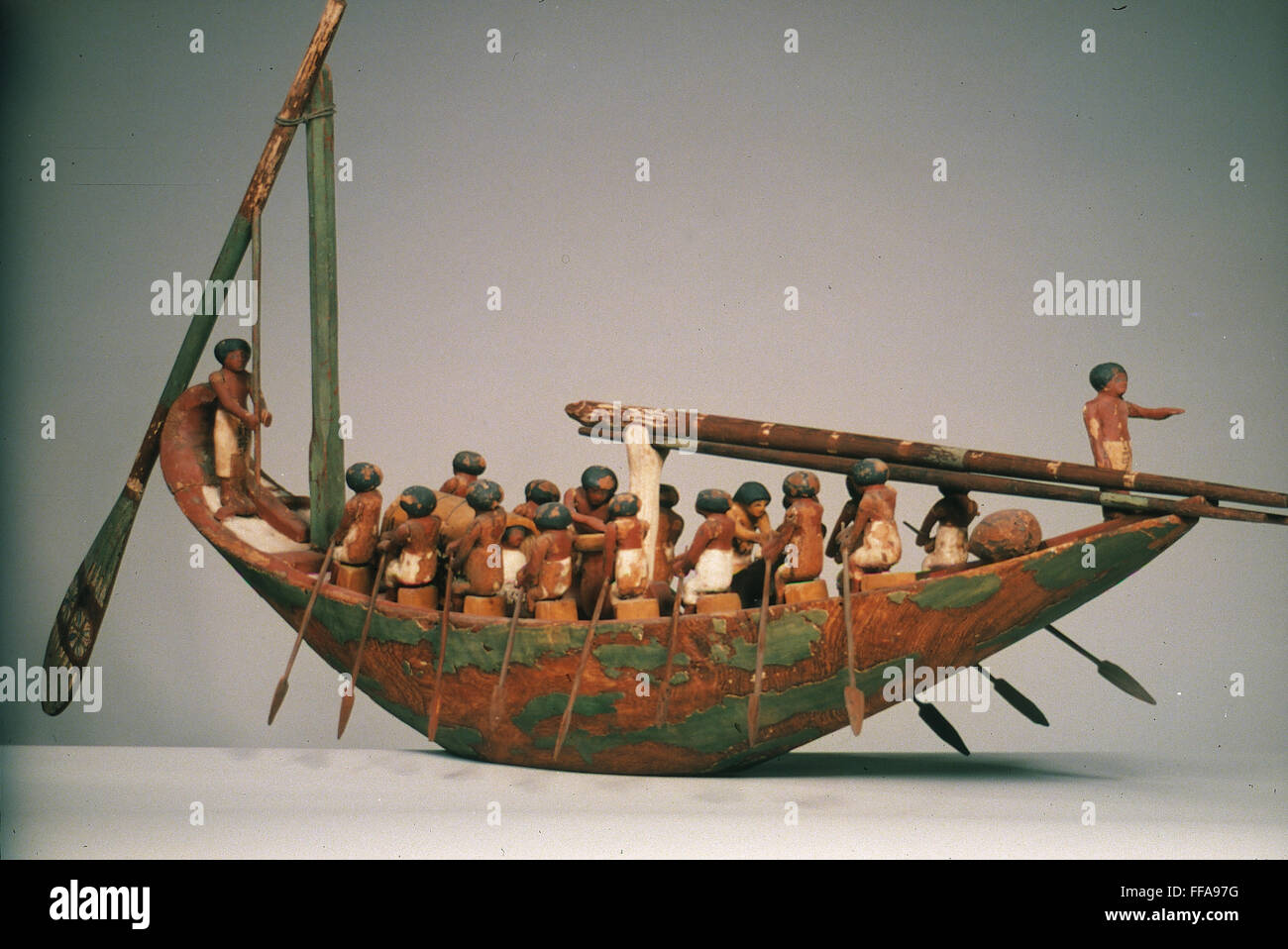 Barque egyptienne antique Banque de photographies et d’images à haute ...