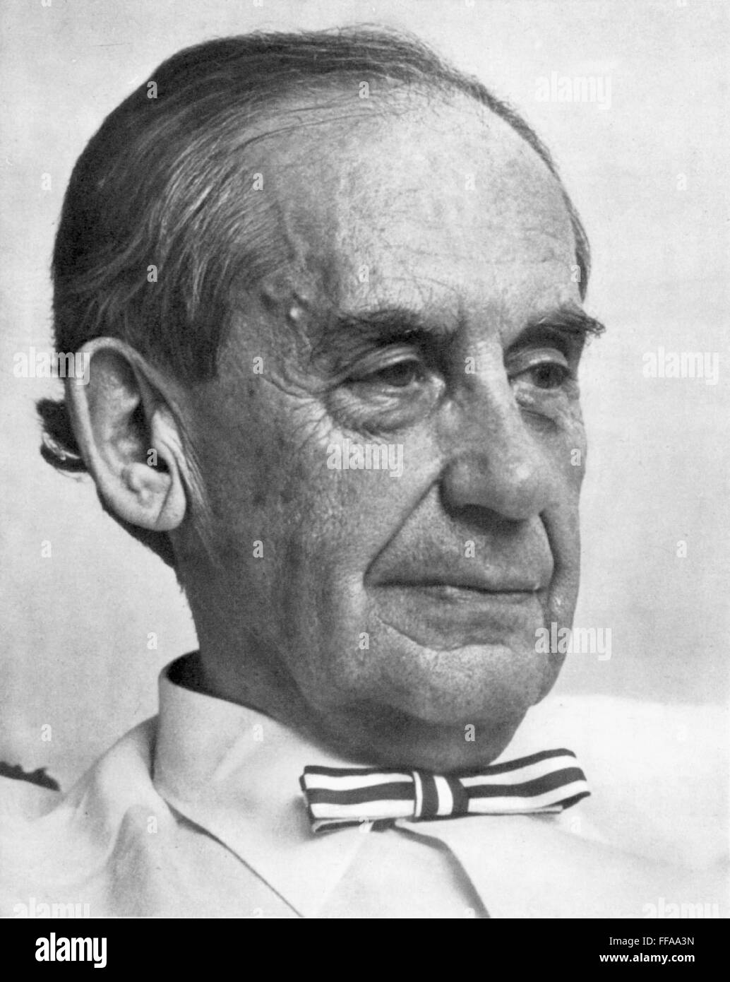 Portrait de walter gropius Banque de photographies et d’images à haute ...