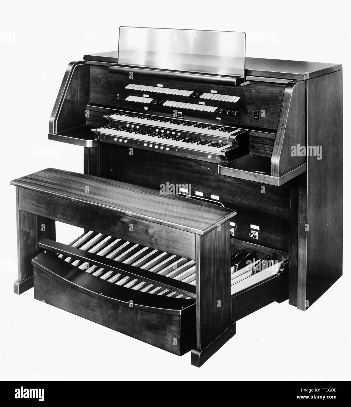 L'Orgue Hammond, 1960. Vue de l'intérieur /Hammond Grand-100 l'orgue ...
