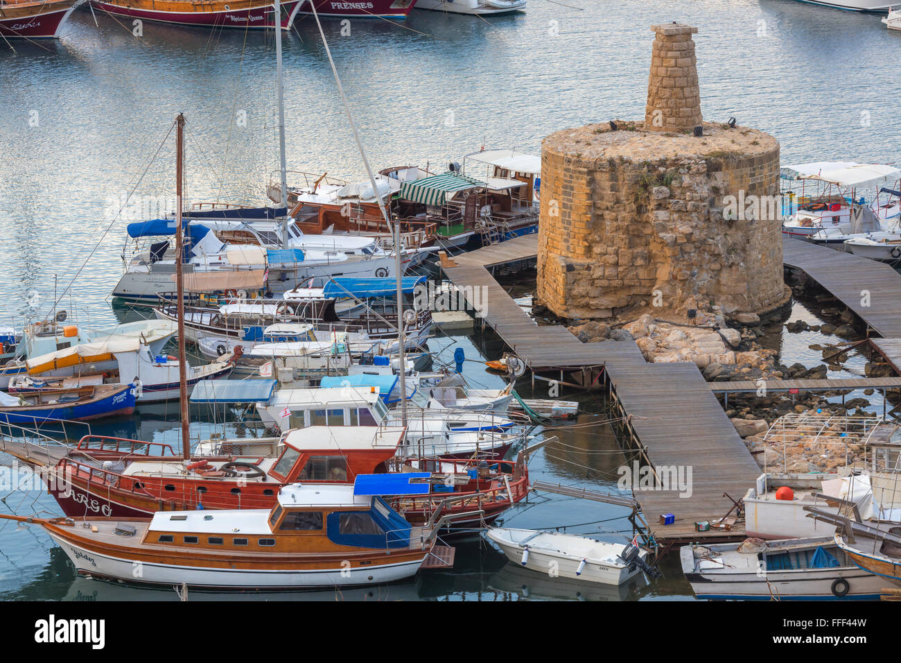 Chypre bateau Banque de photographies et d’images à haute résolution ...
