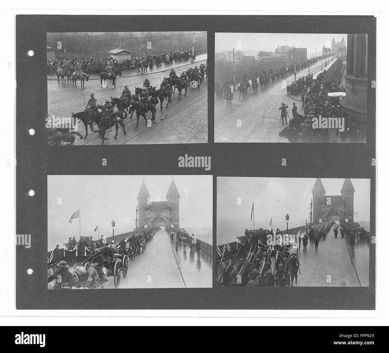 Ce quatrième volume de la série de photographies de guerre officielles ...