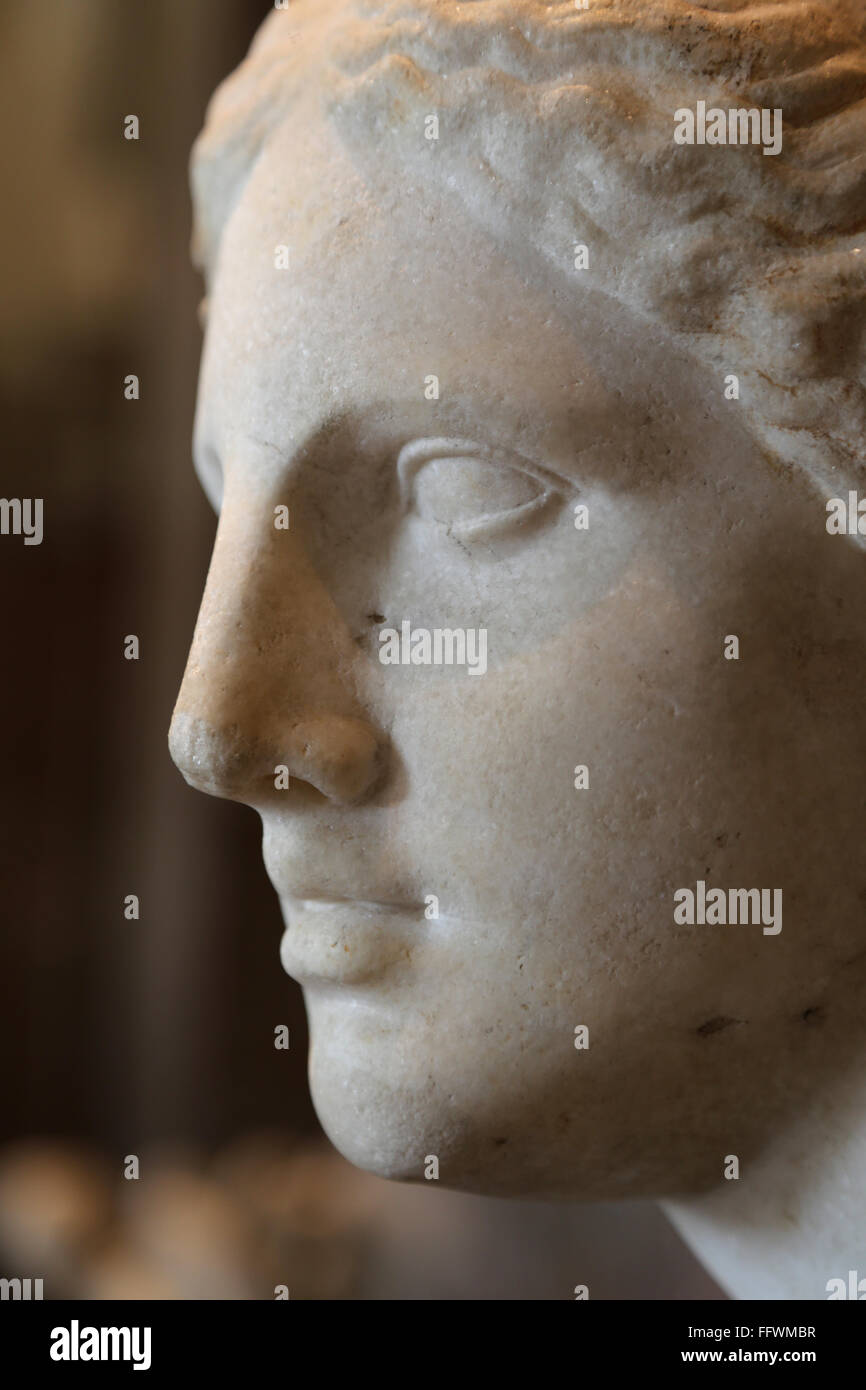 Statue D'aphrodite De Cnide Banque d'image et photos - Alamy