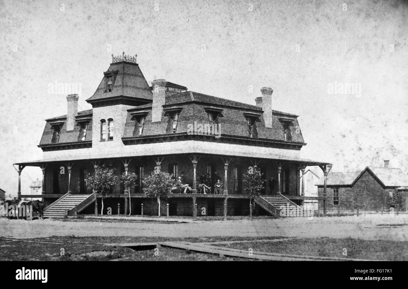 CHEYENNE CLUB, c1890. /Nl Club Cheyenne à Cheyenne (Wyoming) Territoire ...
