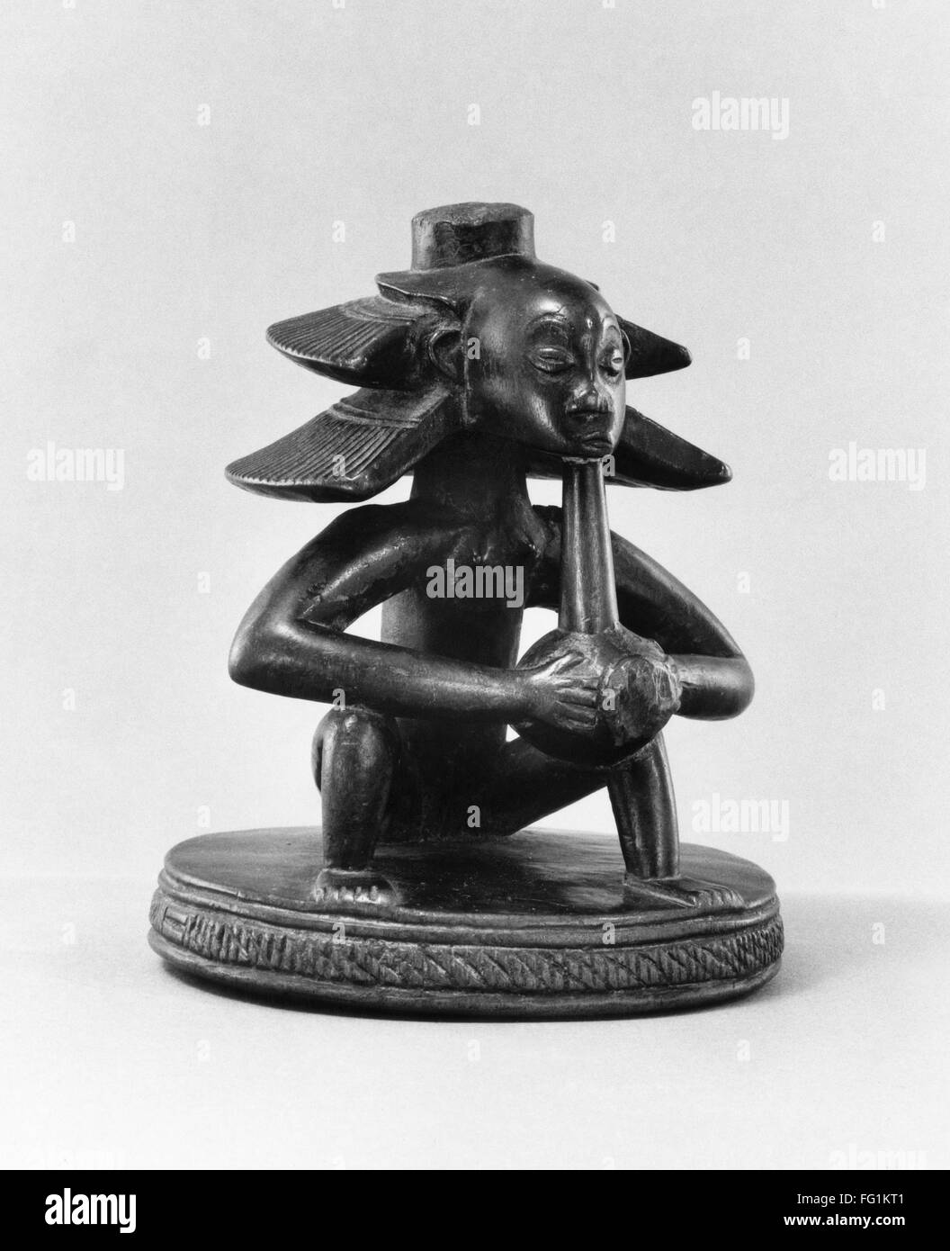 CONGO : Figure féminine. /NWood statue faite par le peuple Luba de la ...