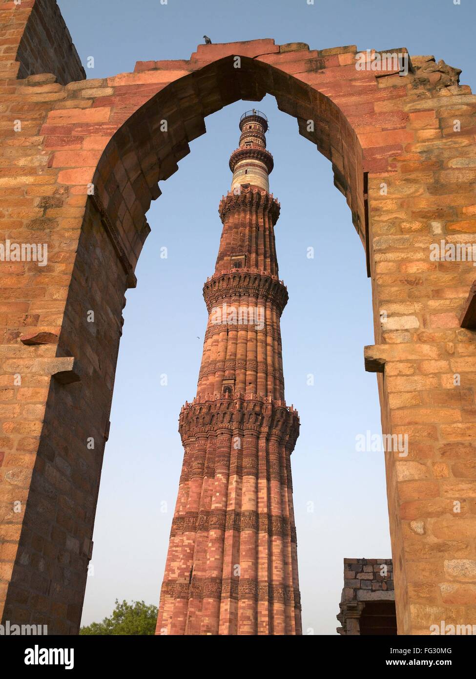 Quar minar et pilier en fer Banque de photographies et d’images à haute ...