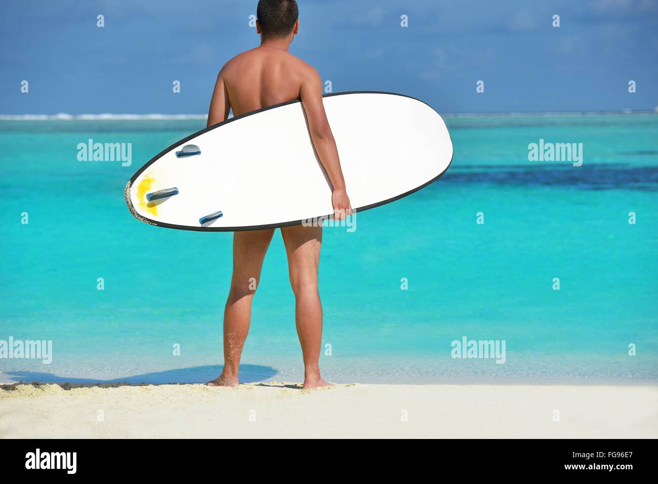 Portrait handsome man surf board Banque de photographies et d’images à ...