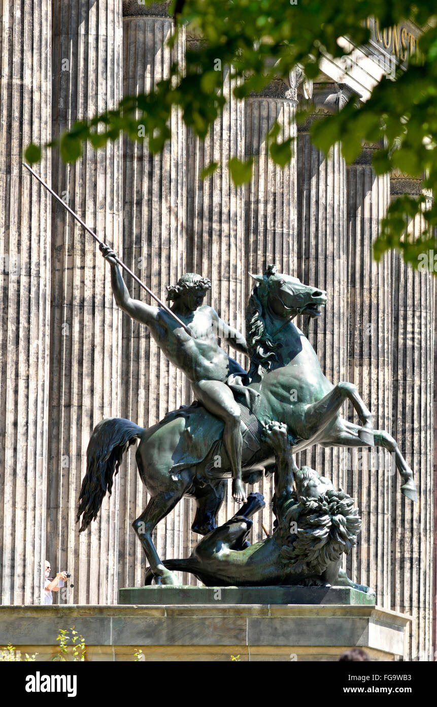 Sculpture altes museum berlin Banque d'image et photos - Page 2 - Alamy