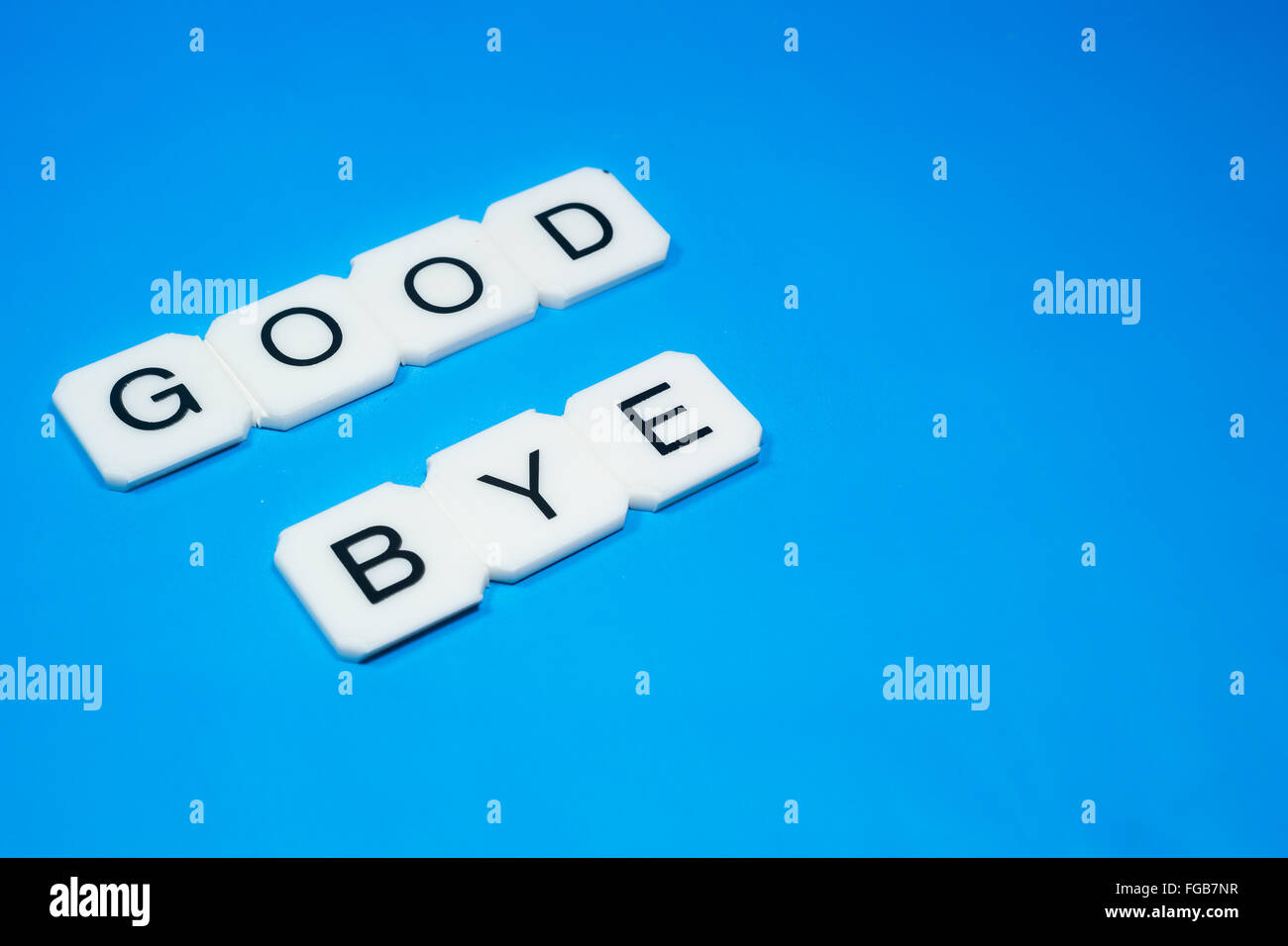 Lettre de scrabble avec le le mot bon Banque de photographies et d ...