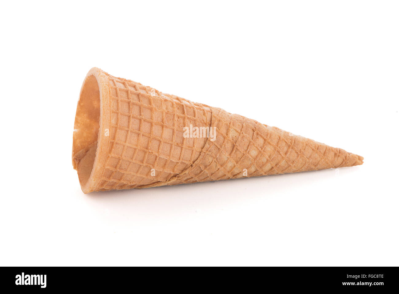 Wafer cone sur fond blanc Photo Stock - Alamy
