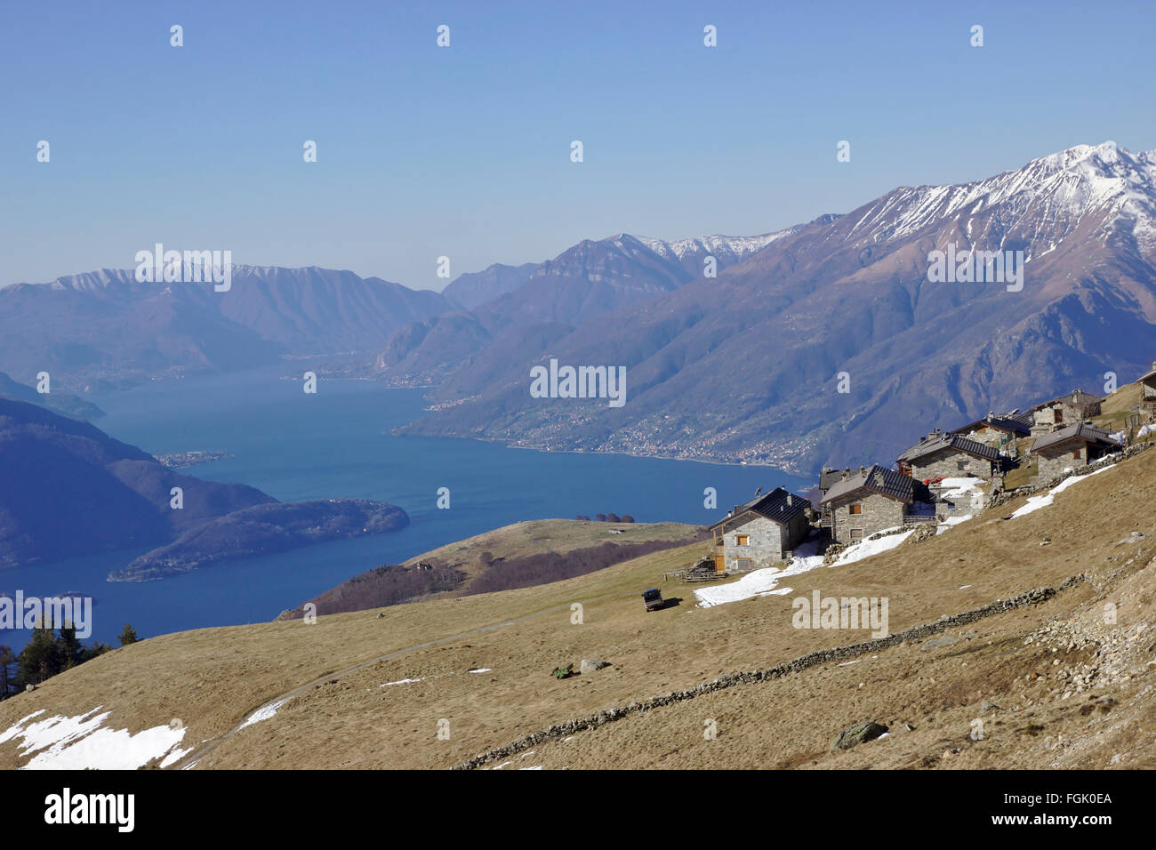 Lago di mezzo Banque de photographies et d’images à haute résolution ...