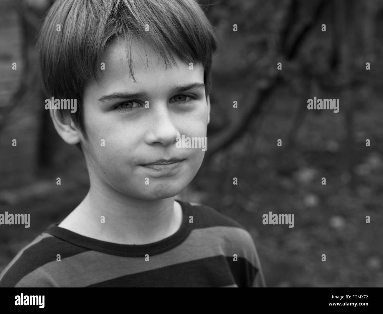 Tres beau garcon Banque de photographies et d’images à haute résolution ...