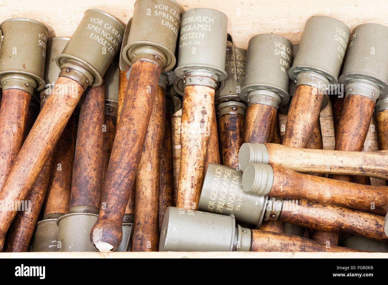 Pile de stielhandgranate allemand de la seconde guerre mondiale, M39 ...