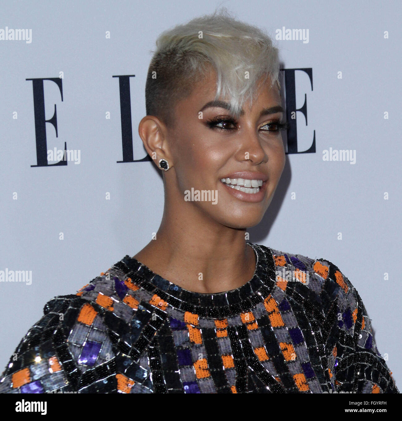 ELLE est la femme à la télévision célébration présenté par Hearts on ...