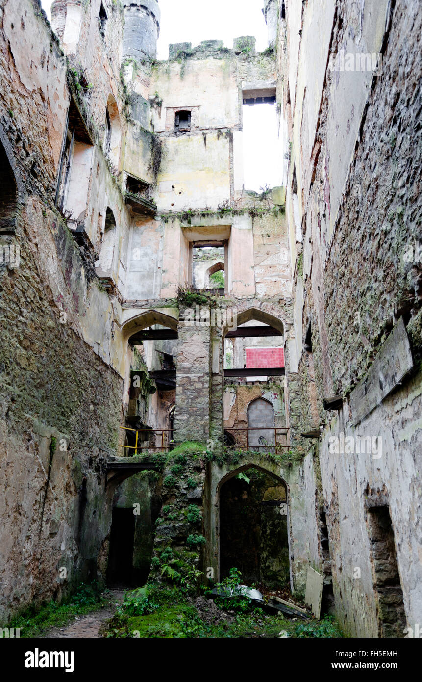 Urbex castle Banque de photographies et d’images à haute résolution - Alamy