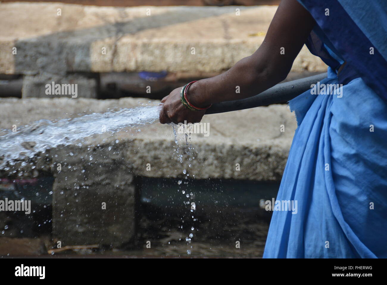 Dame indienne laver Banque de photographies et d’images à haute ...