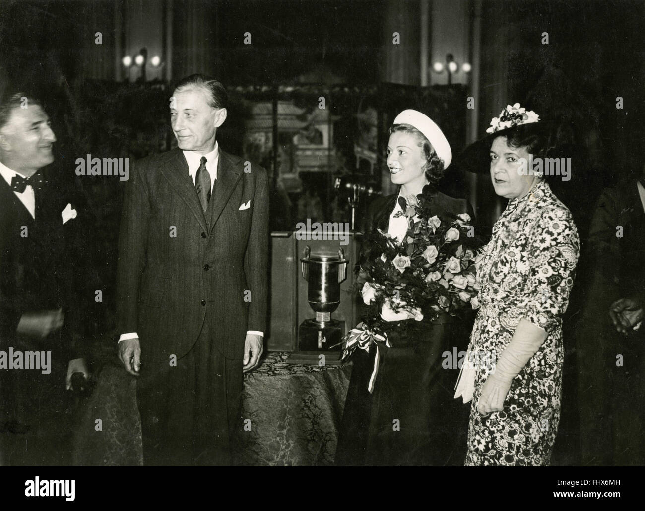 Suzanne georgette charpentier Banque de photographies et d’images à ...