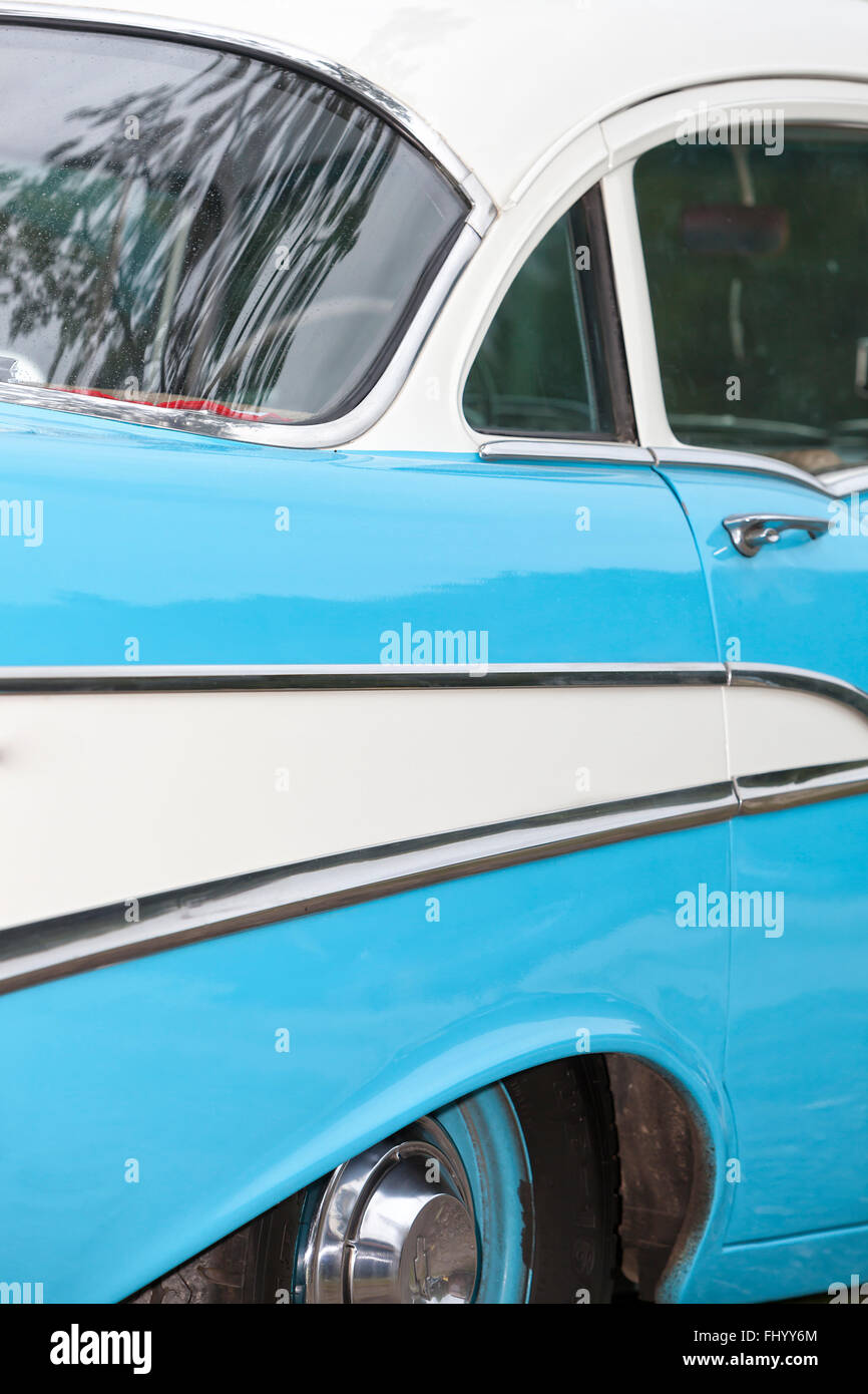 Vintage car lateral view Banque de photographies et d’images à haute ...