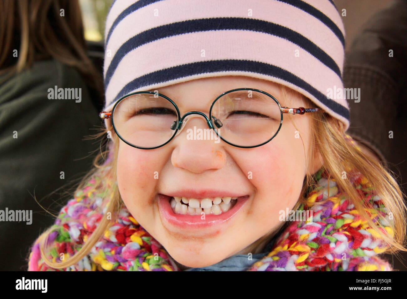 Happy little girl Banque de photographies et d’images à haute ...