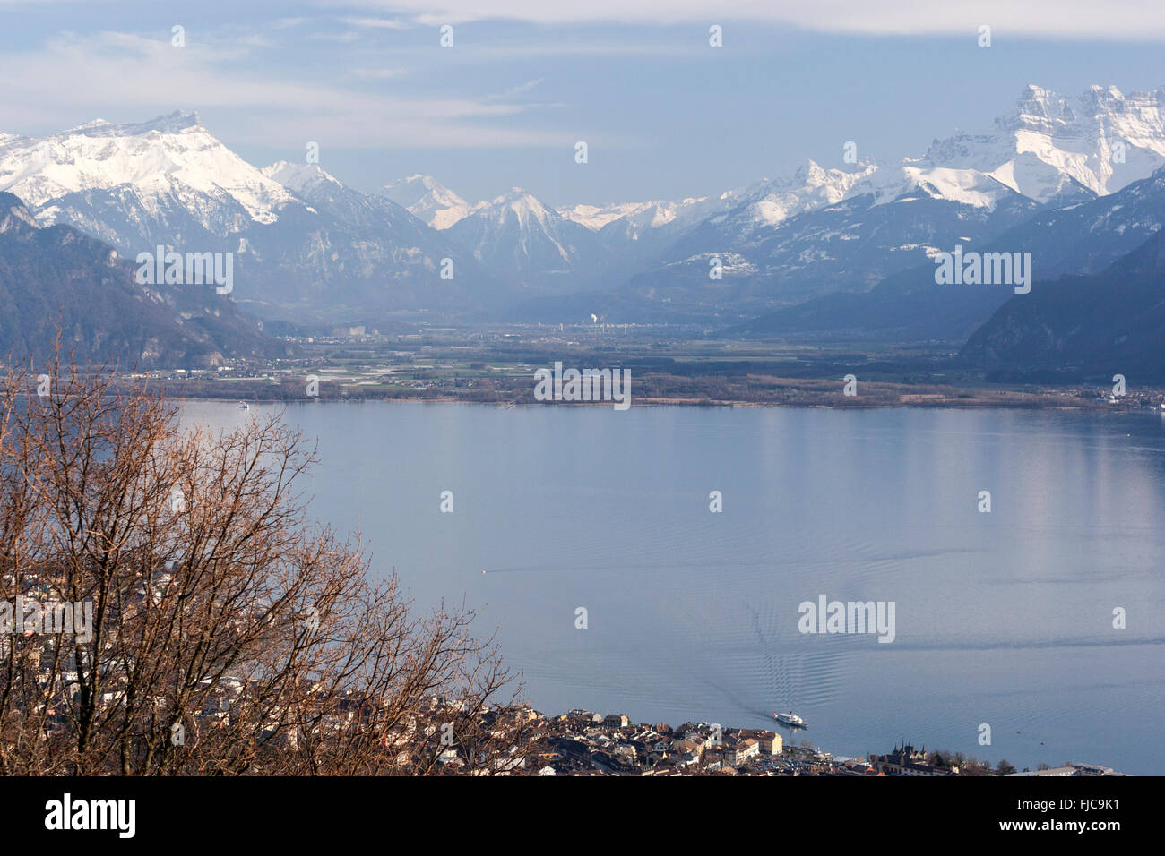 Suisse mont pelerin montagne alpes suisses avec vue sur le lac de genève funiculaire Banque de ...