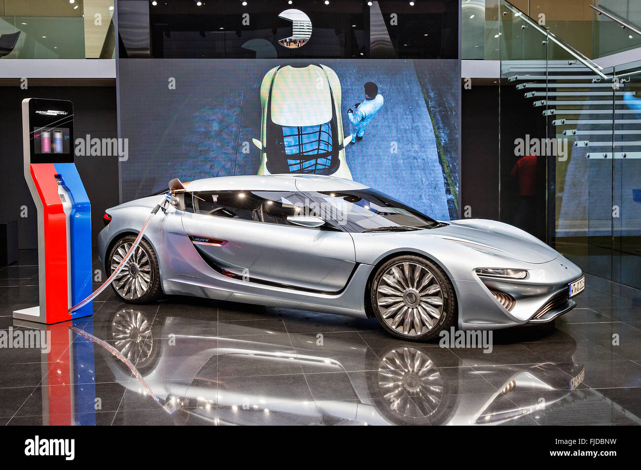 Quant car Banque de photographies et d’images à haute résolution - Alamy