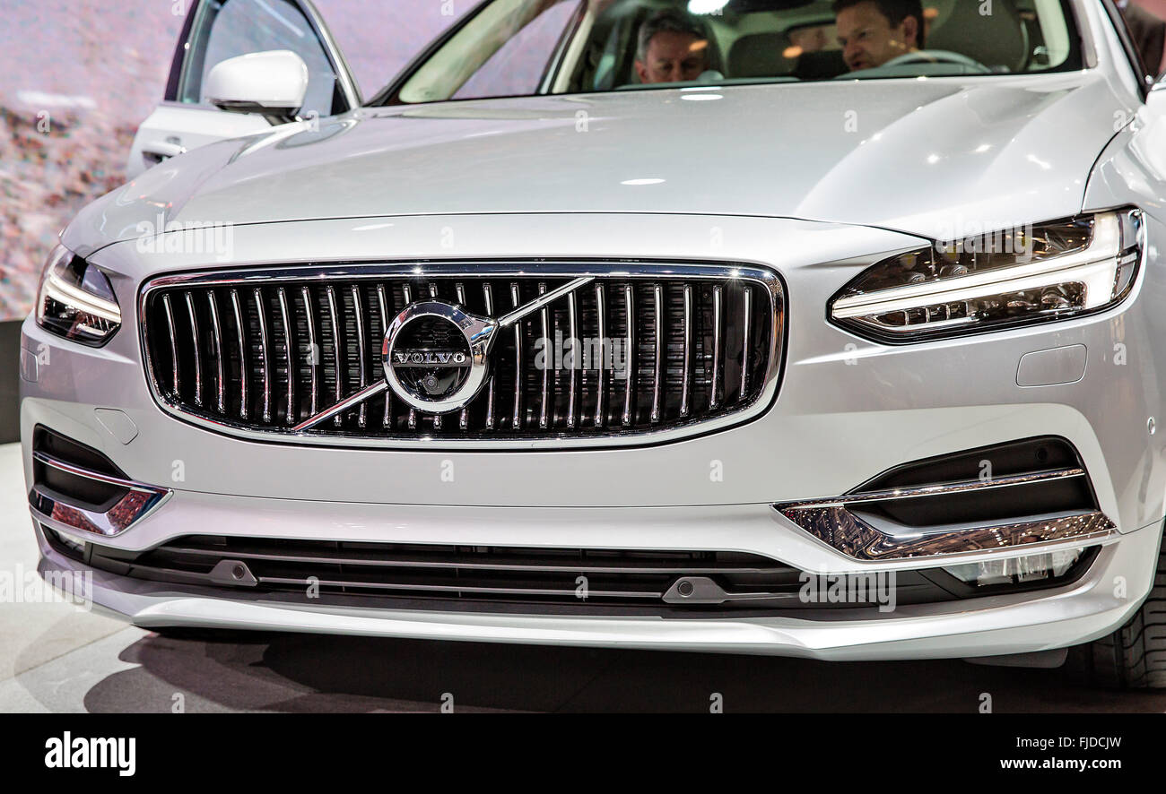 Volvo v90 Banque de photographies et d’images à haute résolution - Alamy