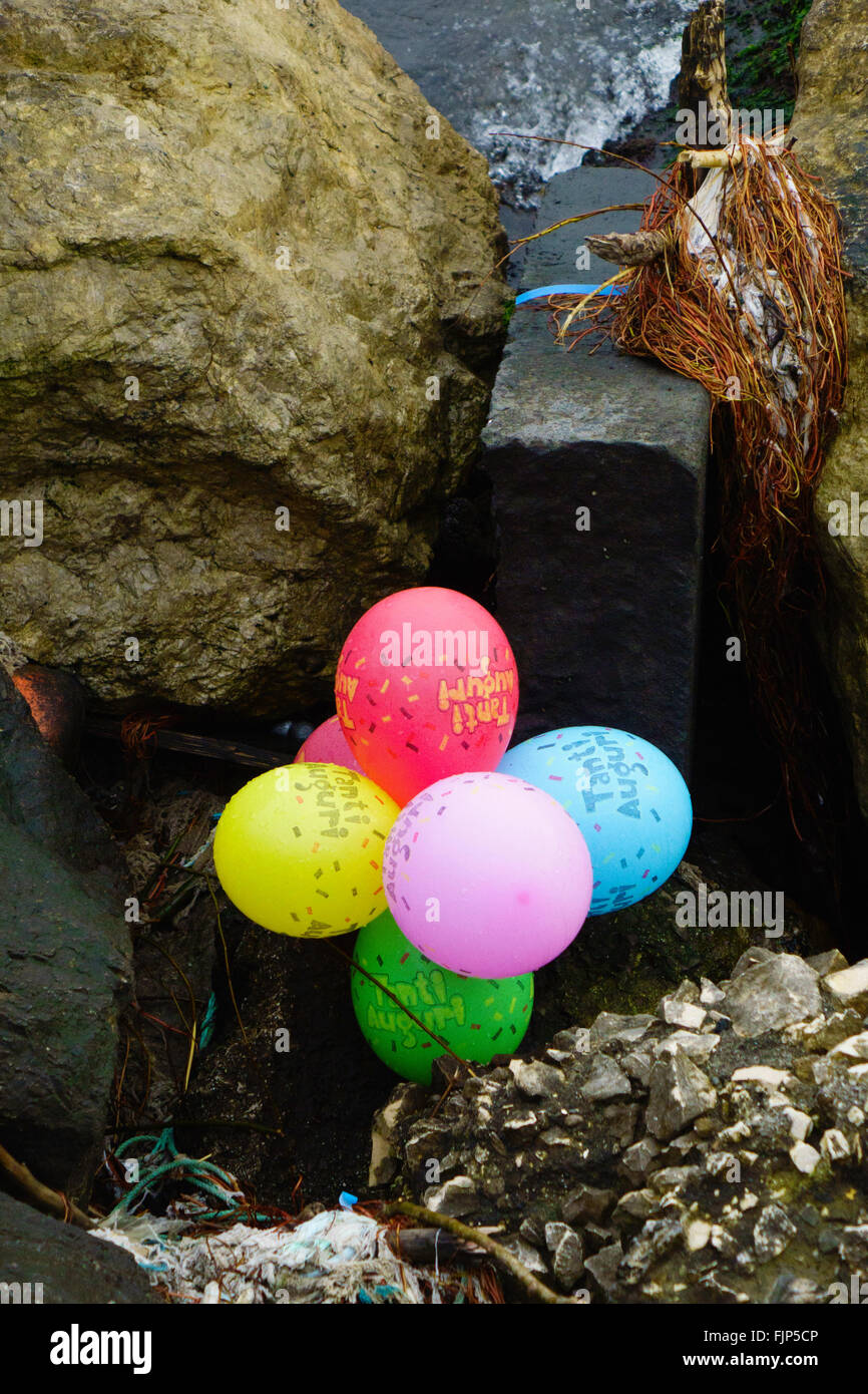 Ballons en mer Banque de photographies et d’images à haute résolution ...