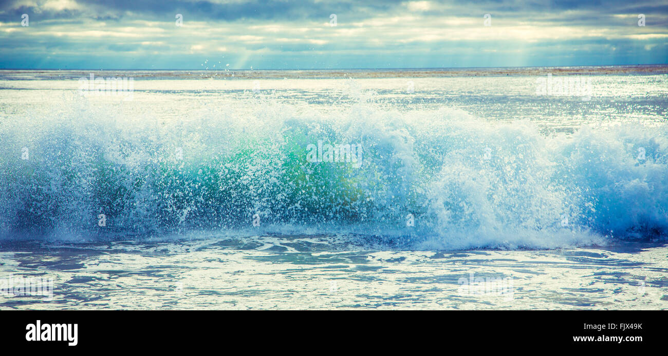 Ocean waves Banque de photographies et d’images à haute résolution - Alamy