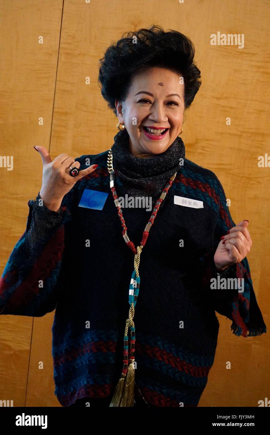 Nancy assis Banque de photographies et d’images à haute résolution - Alamy