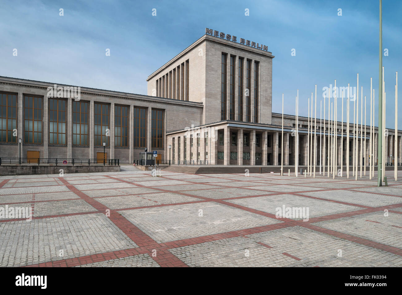 L'entrée principale du bâtiment, juste construit en 1937 un le Hall d ...