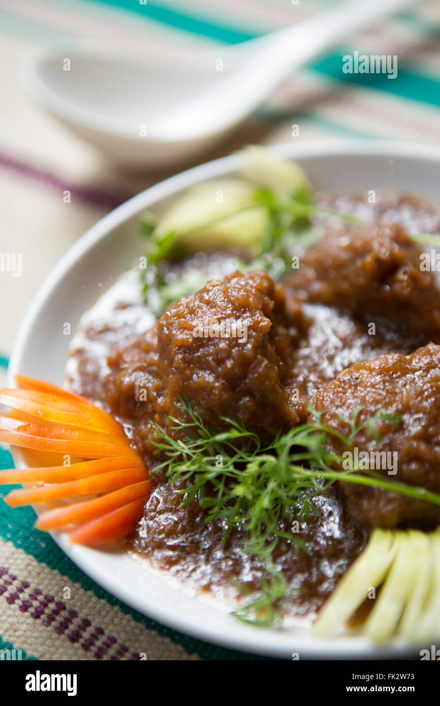 Myanmar cooking burmese food Banque de photographies et d’images à ...