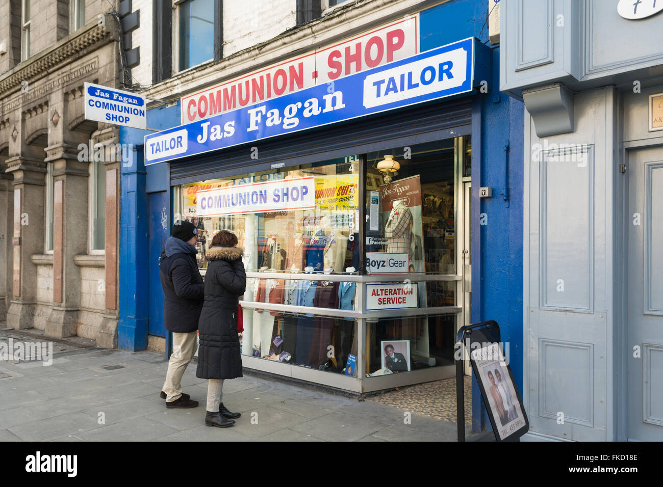 Jas Fagan Communion boutique vendant des costumes garçons communion ...