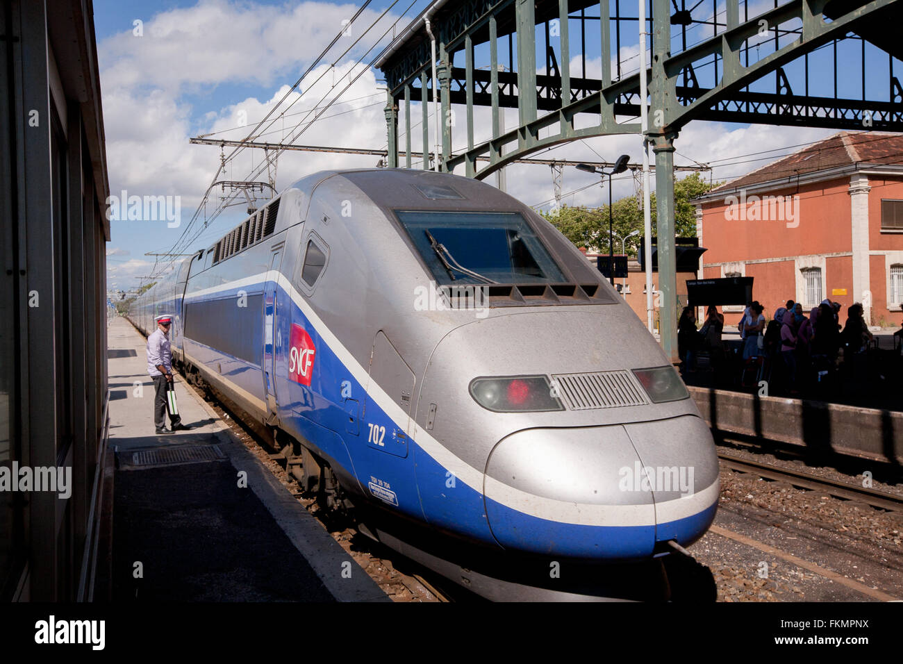 Sncf high speed tgv train at carcassonne train station Banque de photographies et d’images à ...