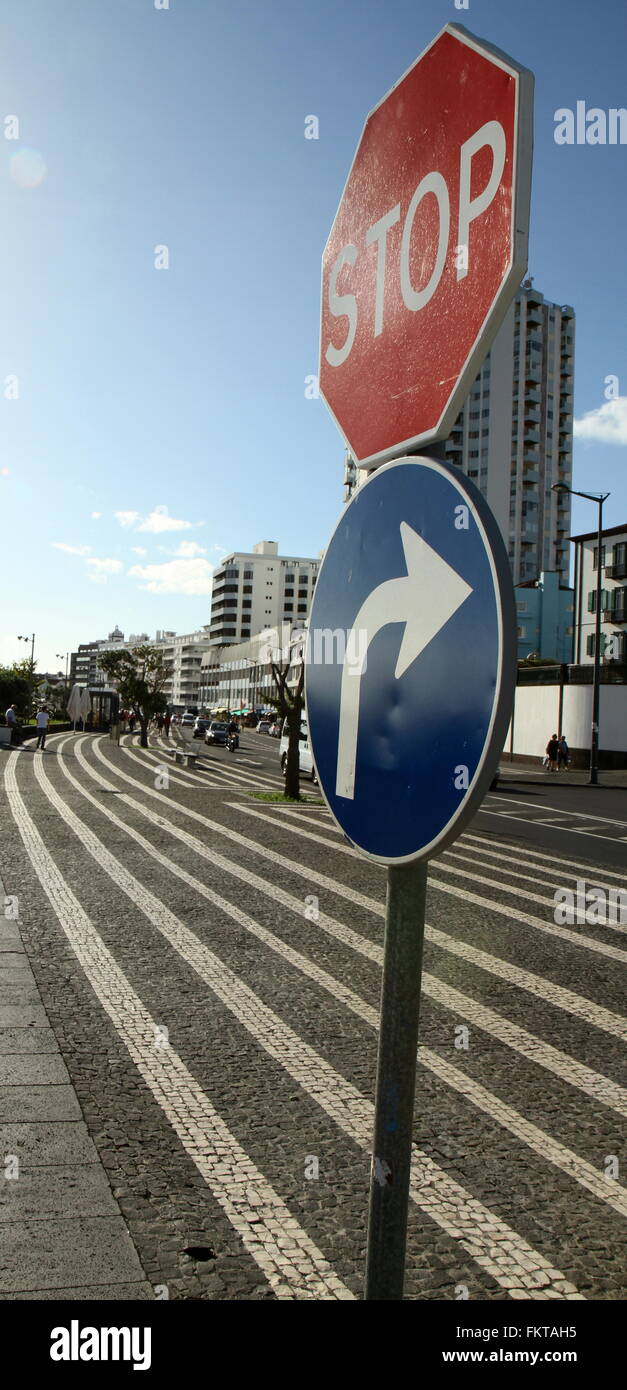 Road signs sign portugal Banque de photographies et d’images à haute ...