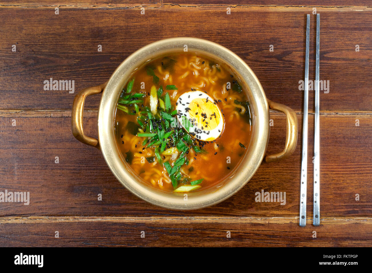 Ramen authentique Banque de photographies et d’images à haute ...
