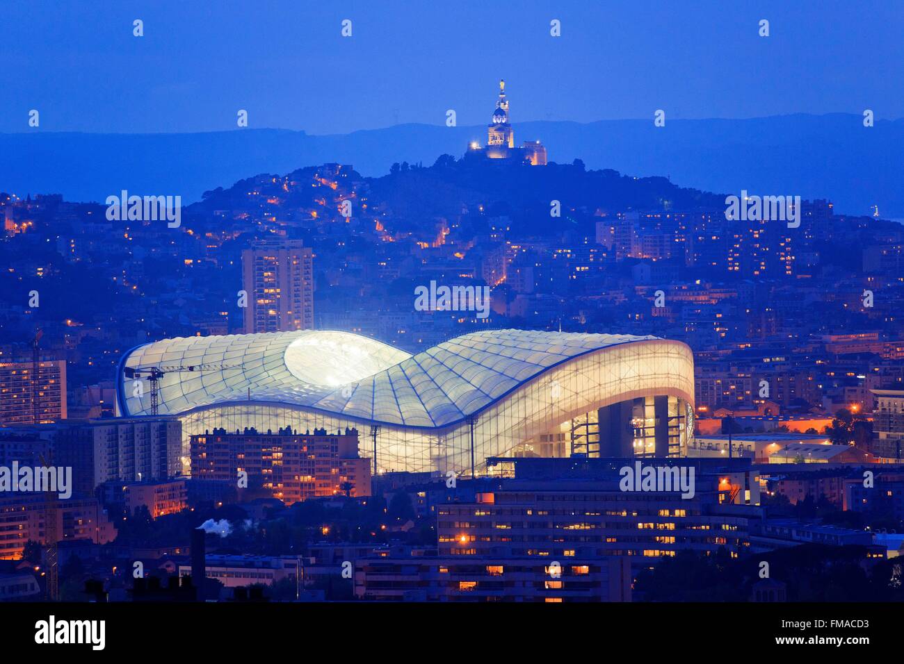 Stade vélodrome nuit Banque de photographies et d’images à haute ...