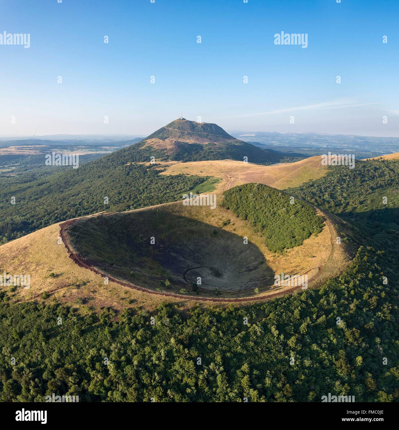 France, Puy de Dome, le Parc Naturel Régional des Volcans d'Auvergne ...