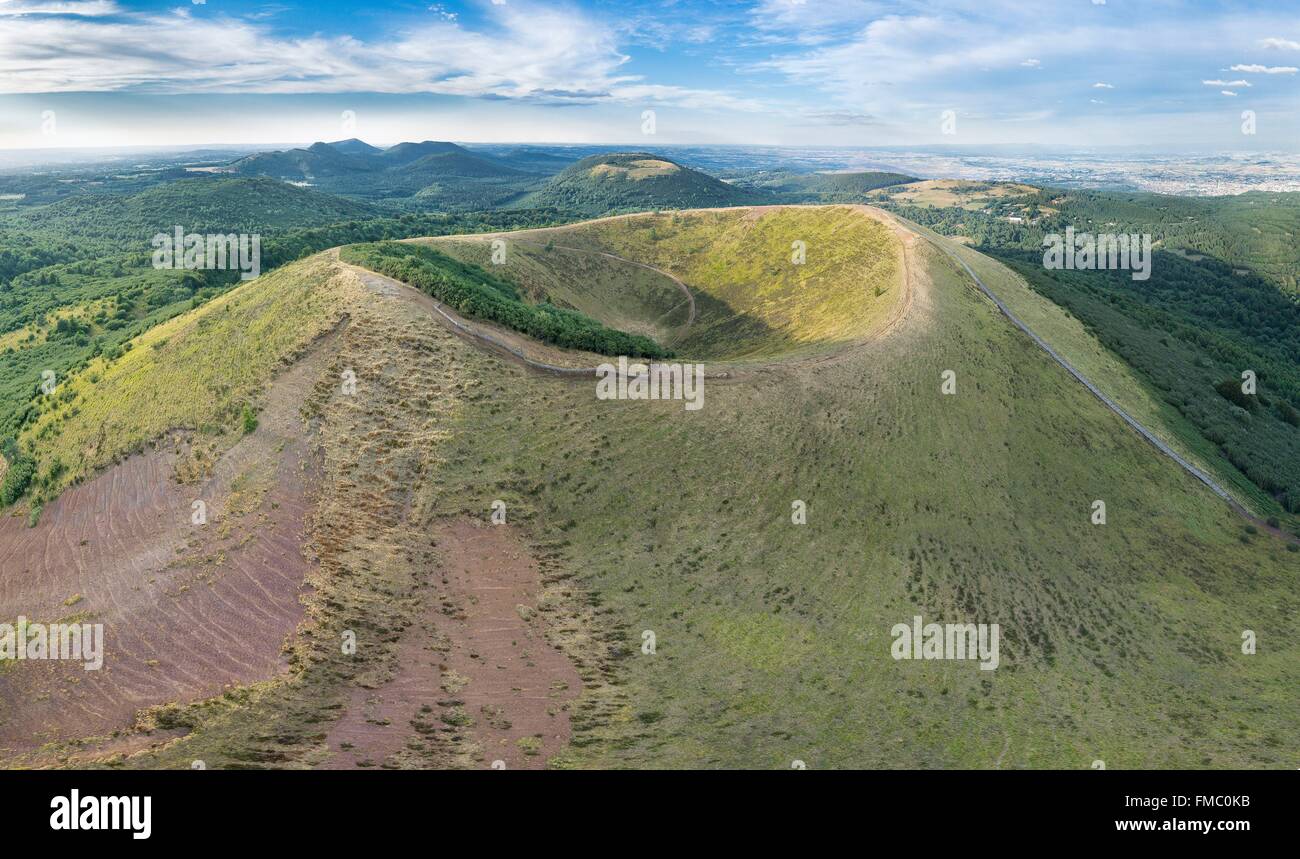 France, Puy de Dome, le Parc Naturel Régional des Volcans d'Auvergne ...