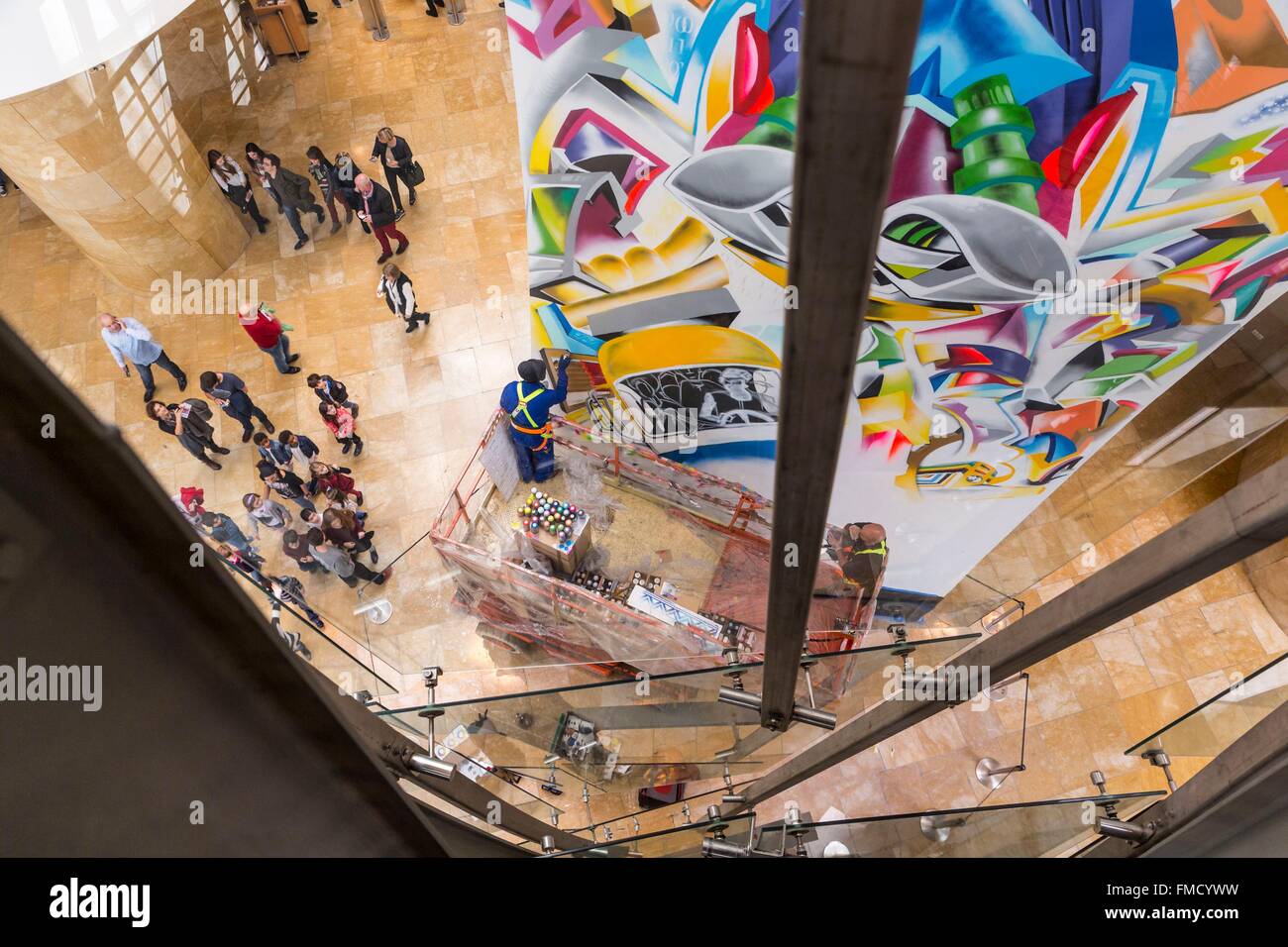 Espagne, Pays basque, Bilbao, Bizkaia, création d'une murale graffiti ...