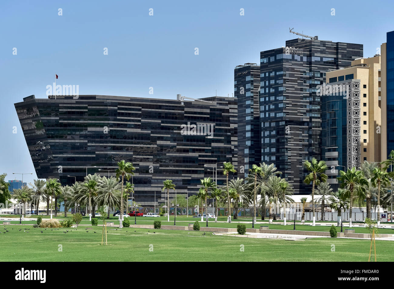 Immeuble de grande hauteur doha Banque de photographies et d’images à ...