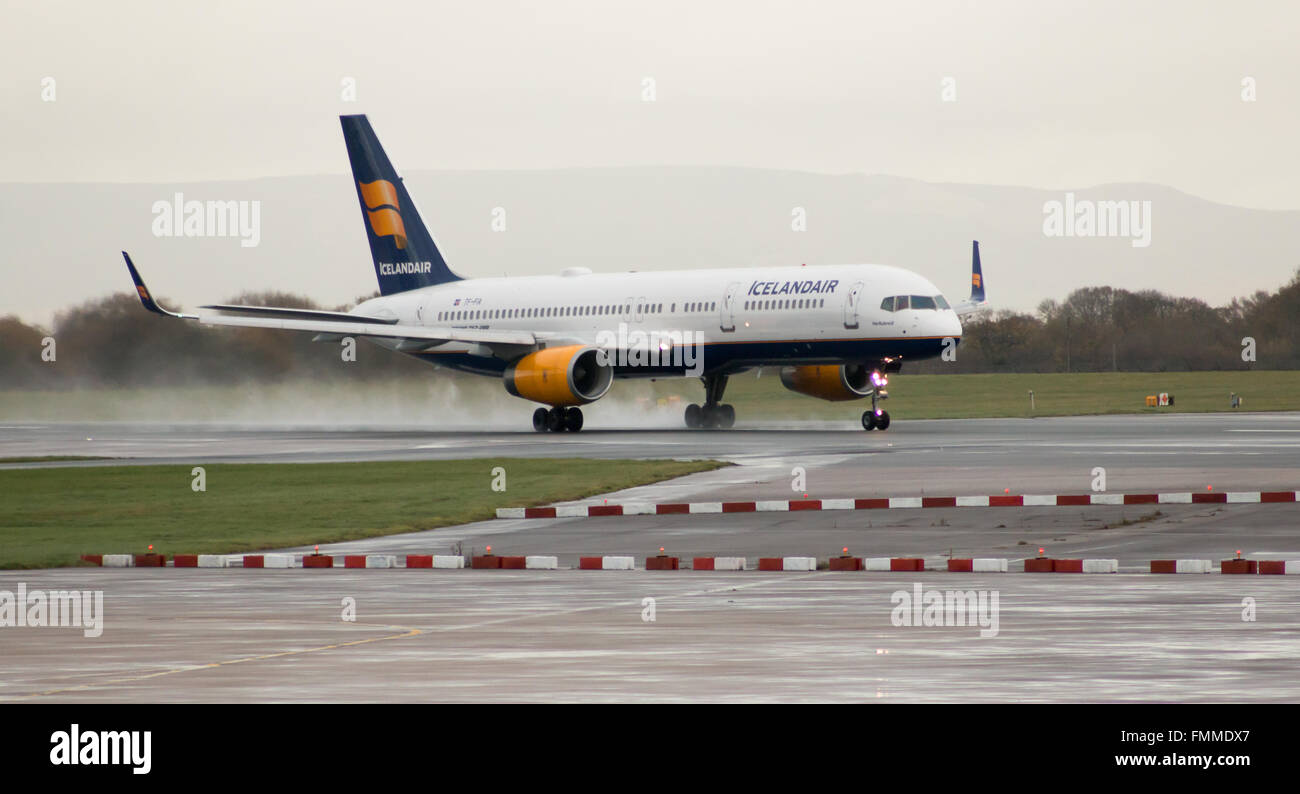 Boeing 757-200 d'Icelandair avion de passagers à fuselage étroit (TF ...