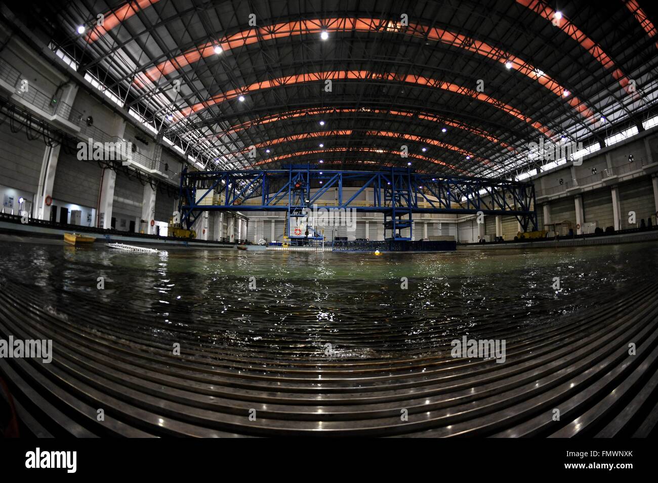 Bassin en eau profonde Banque de photographies et d’images à haute ...