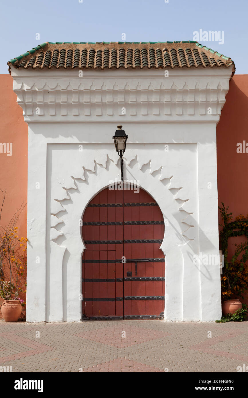 Portail marocain à Marrakech, Maroc Photo Stock - Alamy