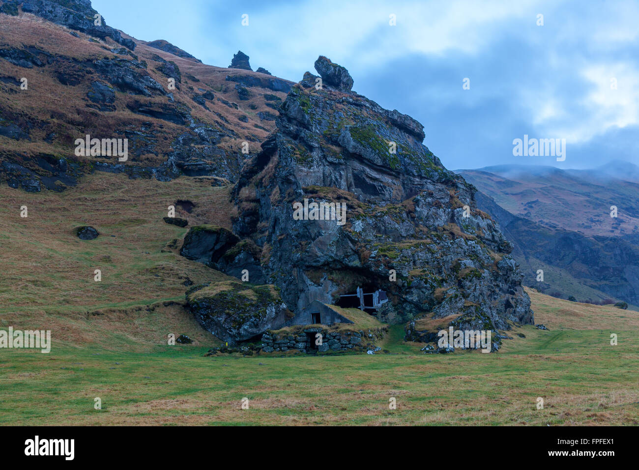 Grotte de rutshellir Banque de photographies et d’images à haute ...
