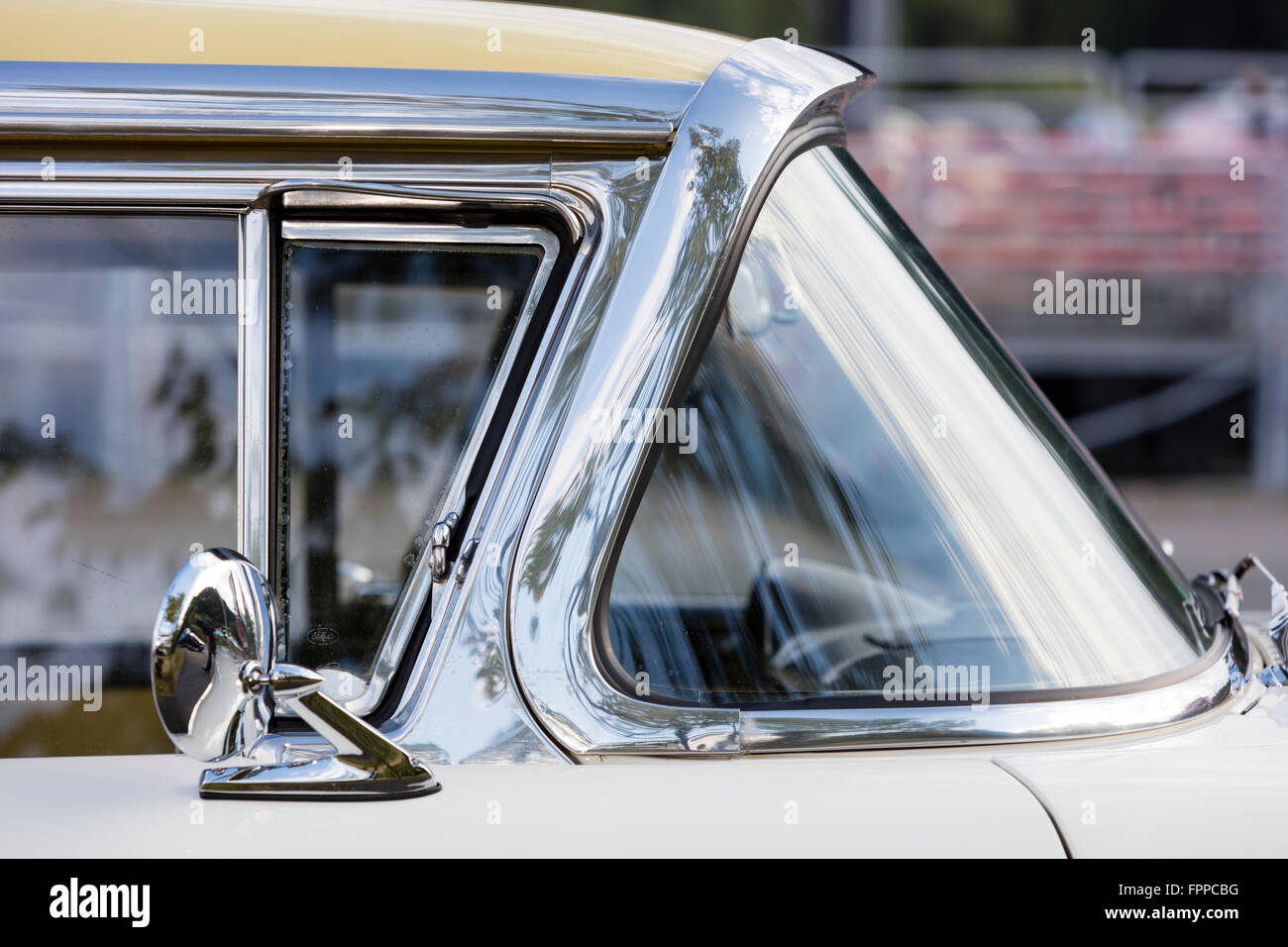 Vintage car lateral view Banque de photographies et d’images à haute ...