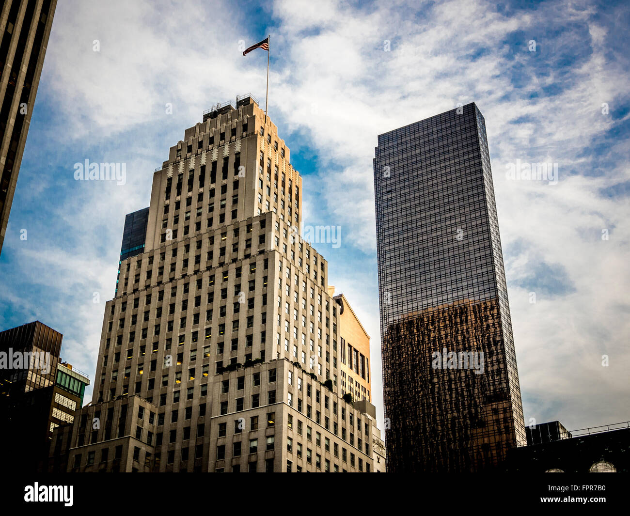 Gratte ciel de new york des années 1930 Banque de photographies et d ...
