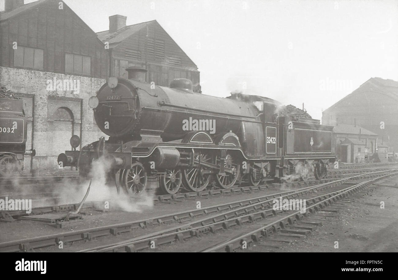 LBSCR H2 Class 4-4-2 No32424 Atlantique Beachy Head en BR livery sur un ...