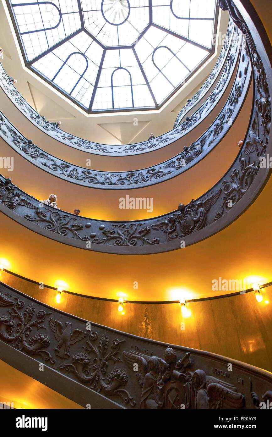 ROME, ITALIE - 02 mars 2016 : Vue de dessus des célèbres escaliers de ...