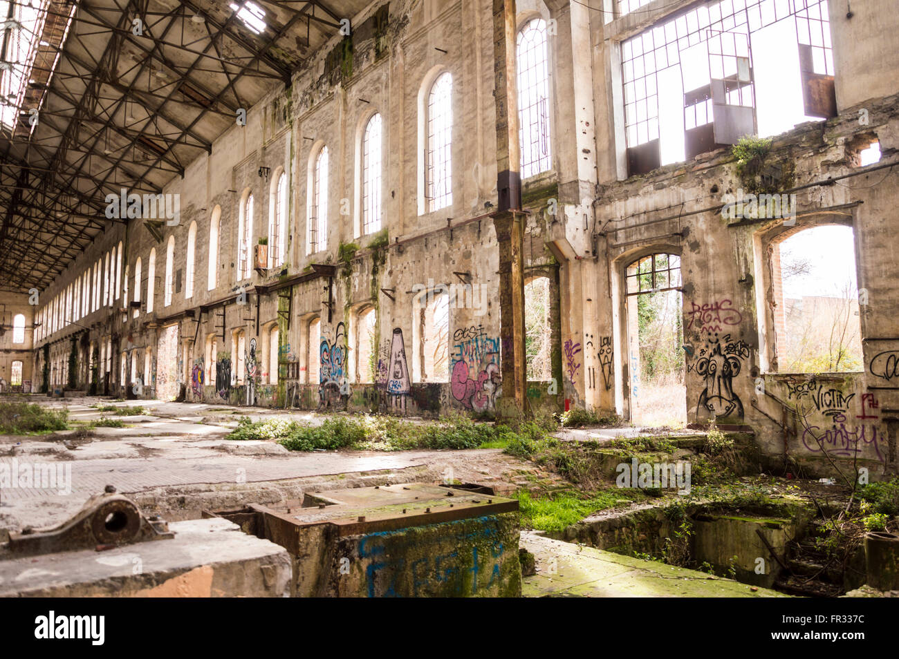 Ancienne usine abandonnée Photo Stock - Alamy